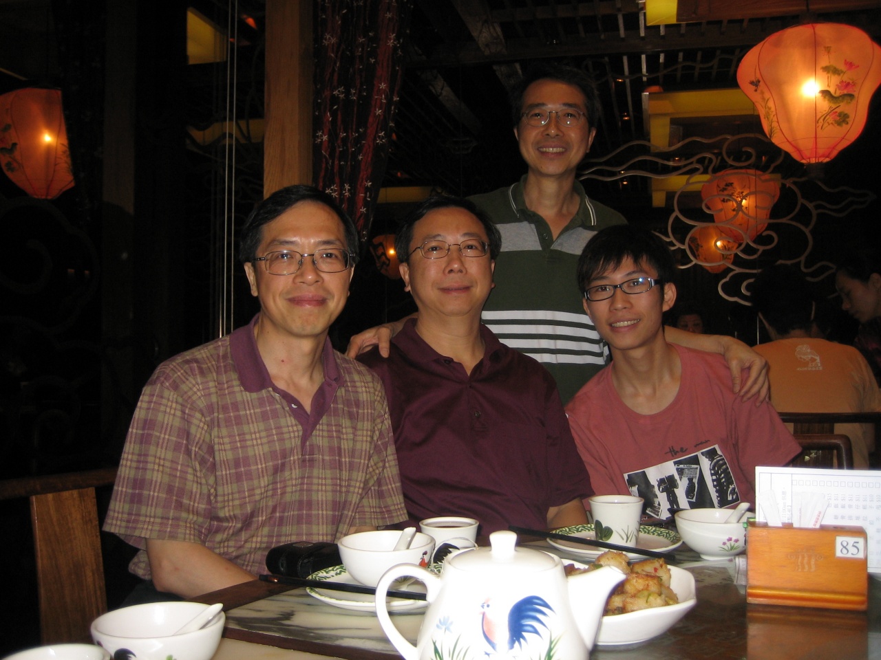 [Press F11 for full-screen viewing] [Click on individual photos for ...